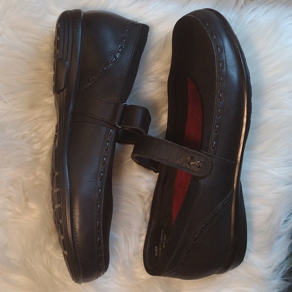 Aetrex | Shoes | Berries By Aetrex Leather Slip On Mary Jane Style Sz 9 ...